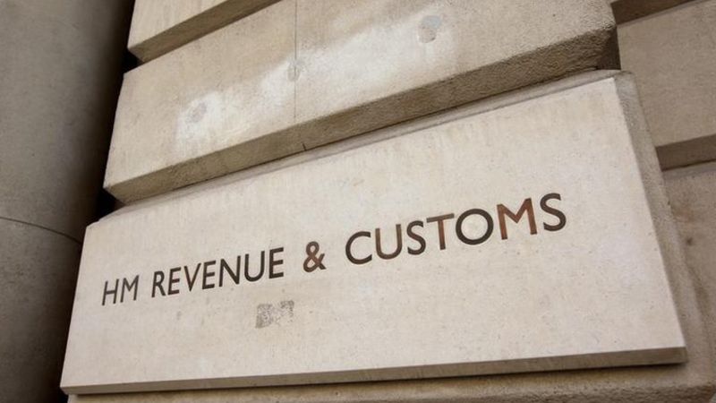 Thousands of HMRC staff may have to move up to 174 miles - BBC News