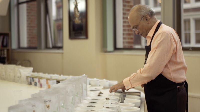 The tea industry boss in love with the drink - BBC News