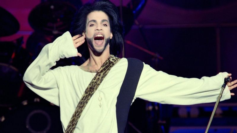 Prince's music is coming to streaming services this Sunday - BBC News