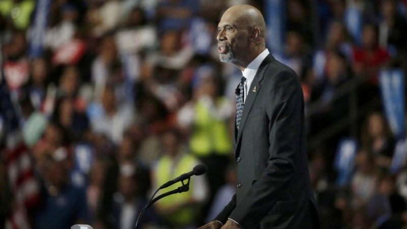 Colin Kaepernick protest: Trump tells NFL player to quit US - BBC News