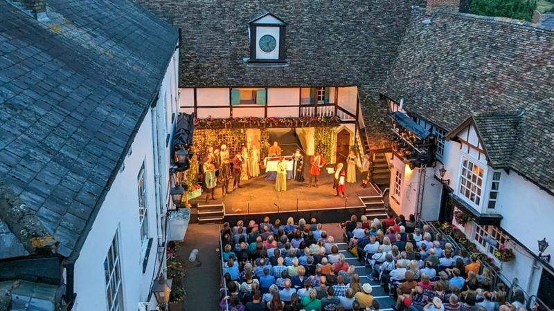 Shakespeare at The George in Huntingdon to end after 65 years - BBC News