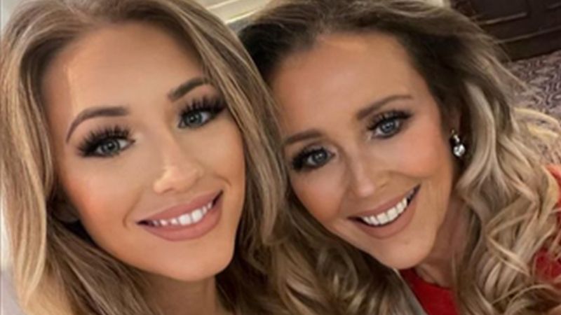 Daughter and mum celebrate Miss Great Britain success - BBC News