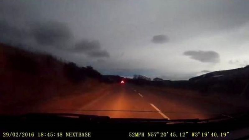 Meteor 'bright flash' seen in skies over Scotland - BBC News
