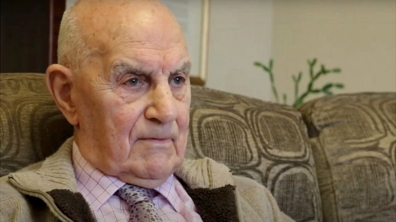 Peterborough's Charles Swift, a councillor for 62 years, dies - BBC News