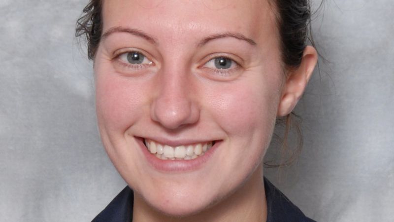 Halifax firefighter Lorna Dodd makes GB triathlon team - BBC News