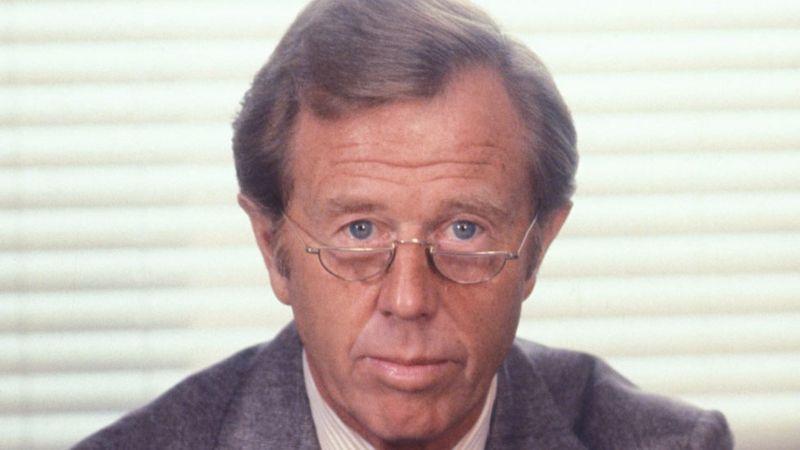 Michael Medwin: Shoestring actor dies aged 96 - BBC News