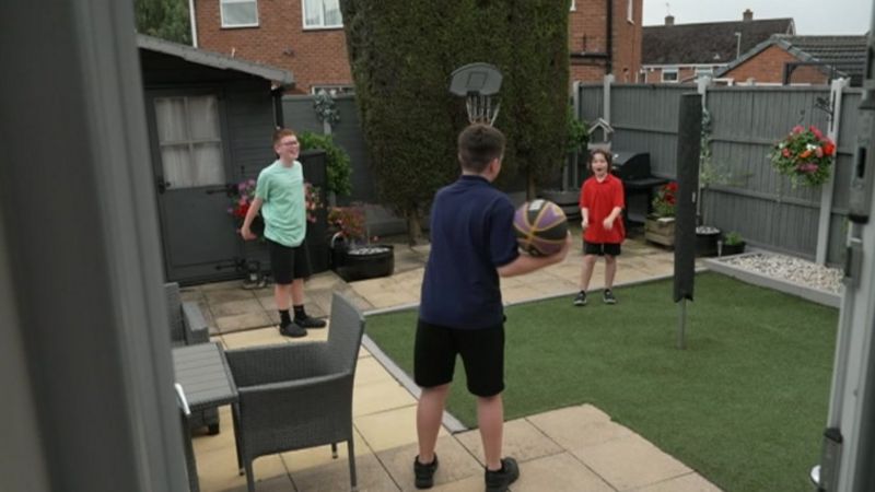 Autism assessments: 'The system is failing our children' - BBC News