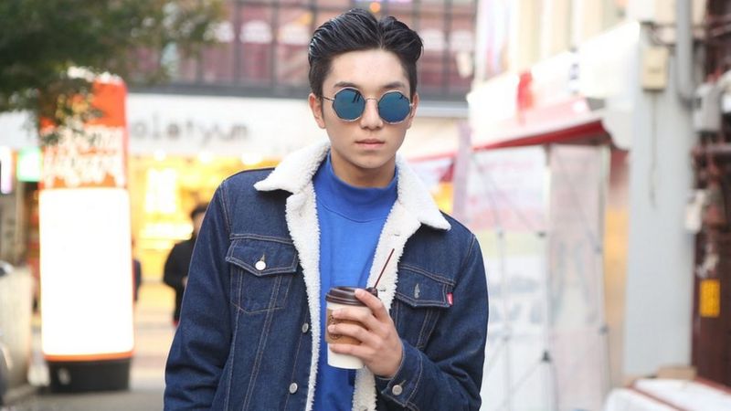 Flowerboys and the appeal of 'soft masculinity' in South Korea - BBC News