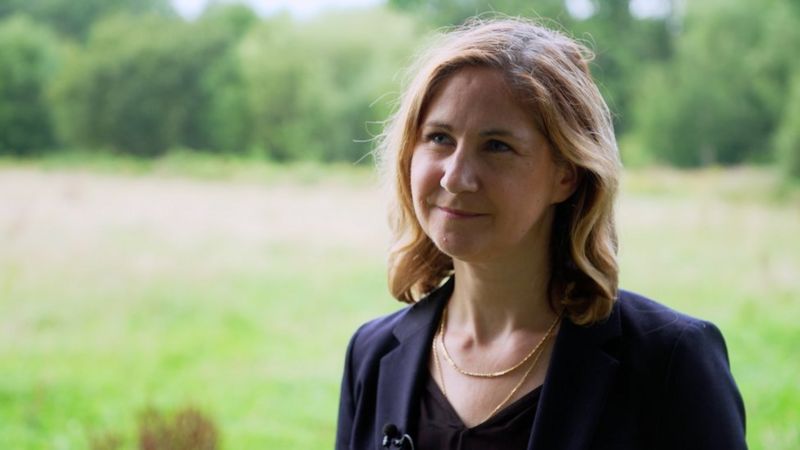 Online abuse and death threats awful, says MP Anna McMorrin - BBC News