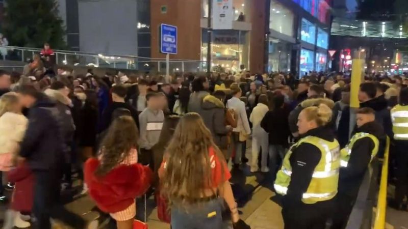Alarm as disorderly teens cause 'chaos' in Manchester - BBC News