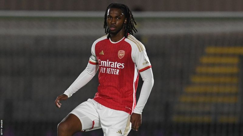 Zane Monlouis: Arsenal defender joins Reading as Caylan Vickers and ...