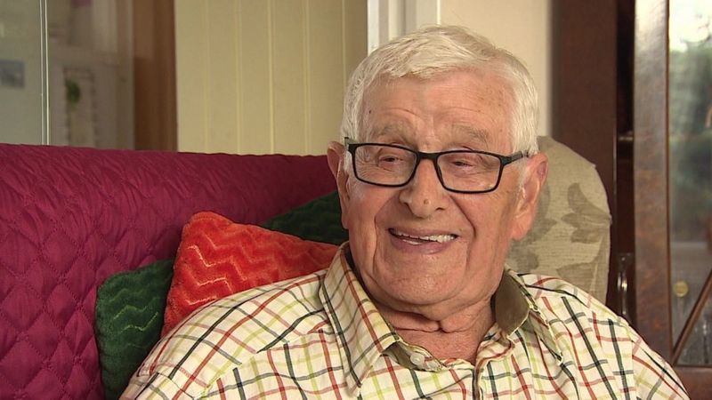 Queen Elizabeth II: Devon man, 88, recalls part in Queen's Coronation ...