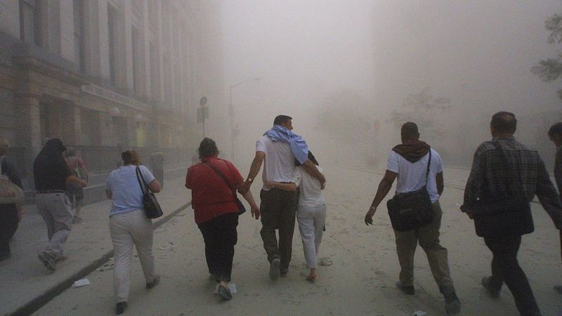 9/11 anniversary: Doctor saw shocking attack from plane - BBC News