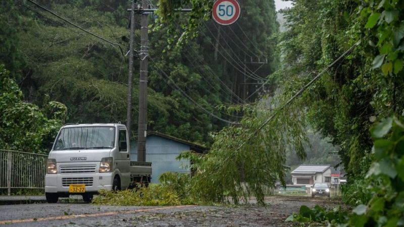 Typhoon Nanmadol: Japan hit by huge storm bringing floods and mudslides - BBC Newsround