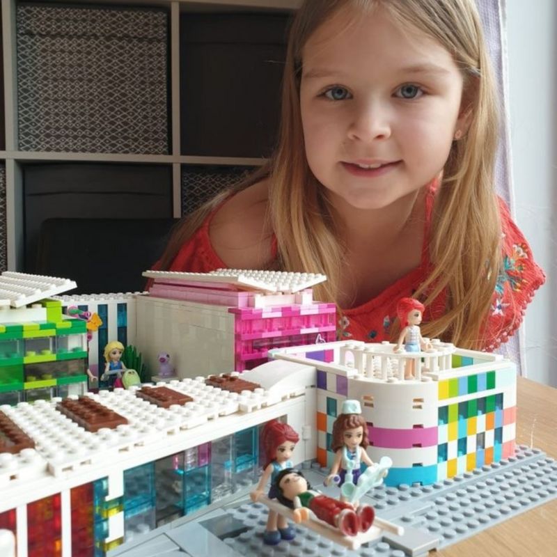 Lockdown Lego: The enthusiasts building mini masterpieces - BBC News