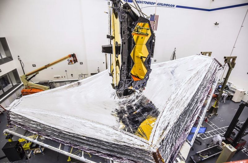 James Webb Space Telescope: Sun shield is fully deployed - BBC News