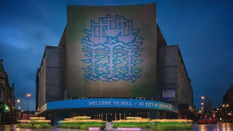 Hull Three Ships mural: BHS mosaic granted Grade II listed status - BBC ...