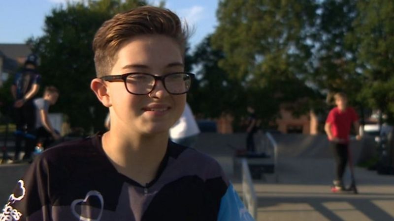 Tenby teenager Lily Rice performs wheelchair backflip - BBC News