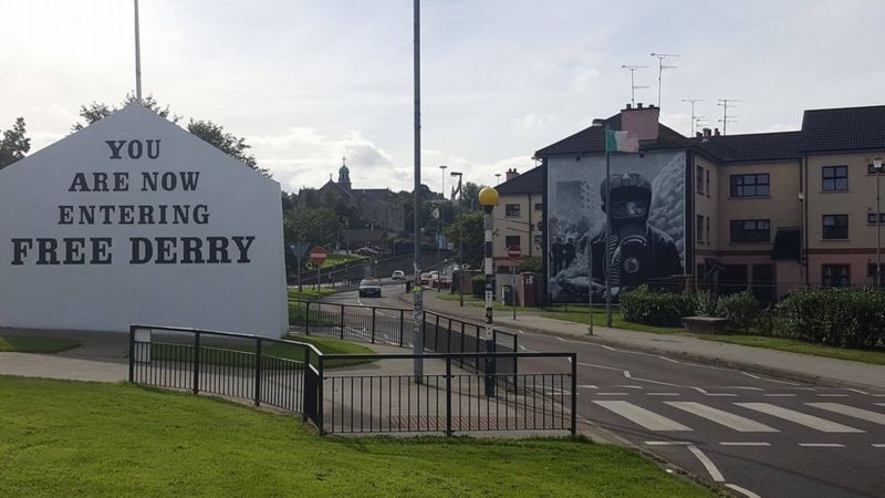 In pictures: Northern Ireland then and now - BBC News