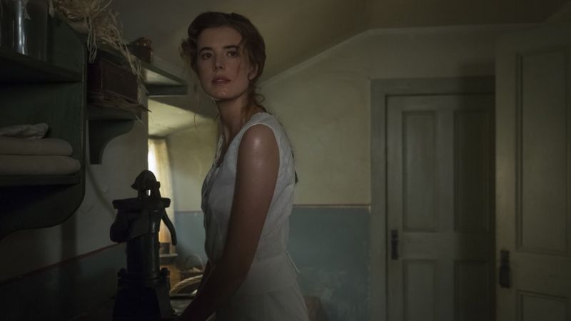 Sunset Song: Former supermodel takes on Scottish classic - BBC News