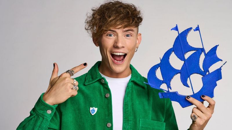 Blue Peter: Bangor man Joel Mawhinney to become 41st presenter - BBC News
