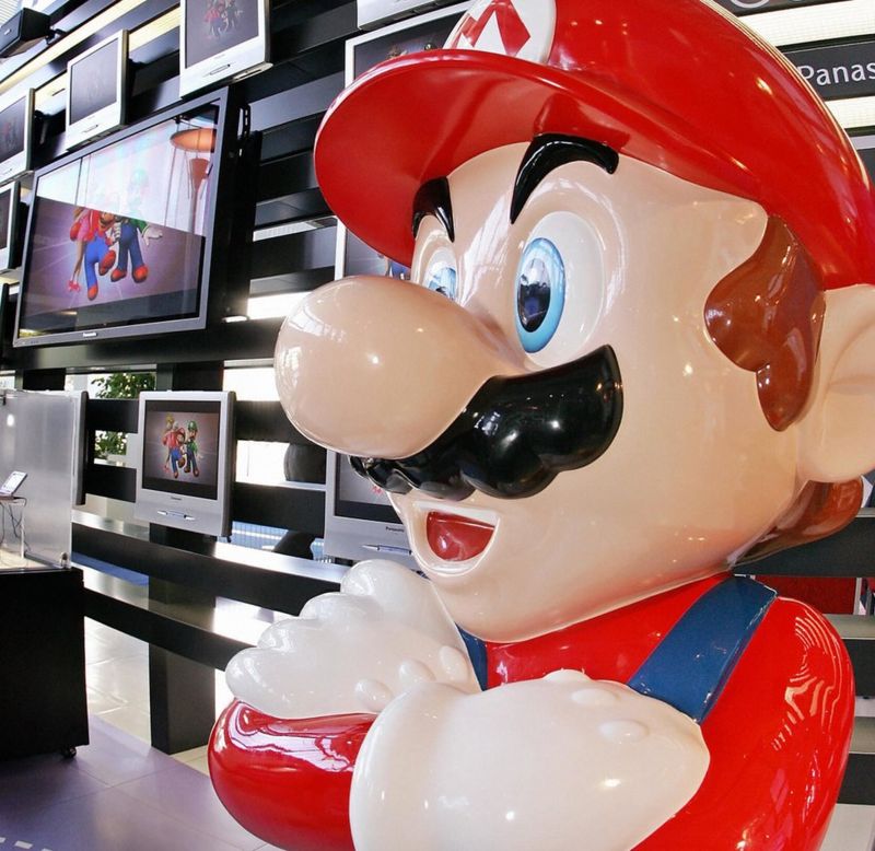 Tokyo 2020 clues: when Japan's PM dressed up as Mario - BBC News