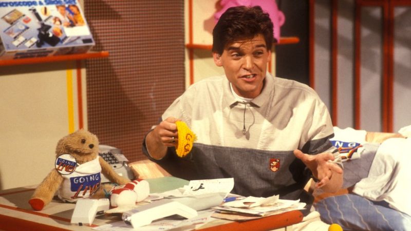 Let the gunge flow! Saturday morning kids' TV goes live again - BBC News