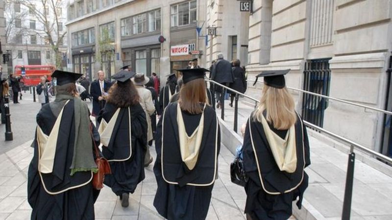 Wealthy students keep getting richer - BBC News