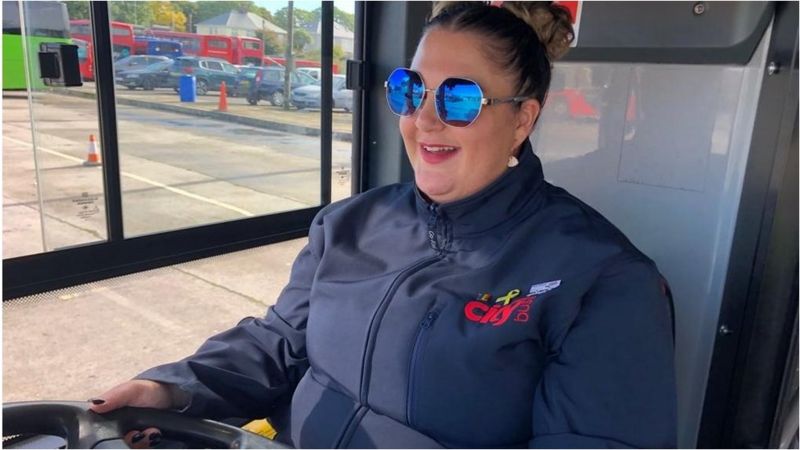 Devon bus driver named one of the best in the UK - BBC News