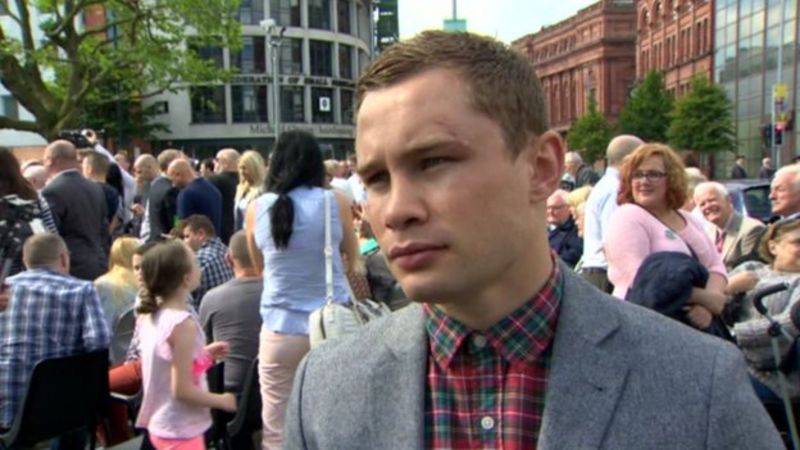 Rinty Monaghan: Statue honours Belfast's first world boxing champion - BBC News