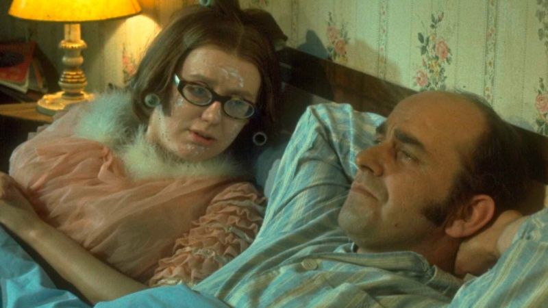 Anna Karen: On the Buses and EastEnders actress dies in fire at 85 ...