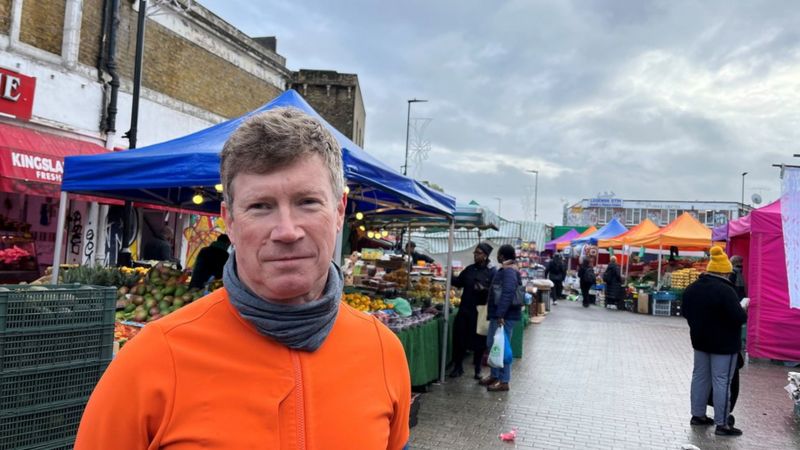 Hackney mayor candidate campaigns under way as by-election looms - BBC News