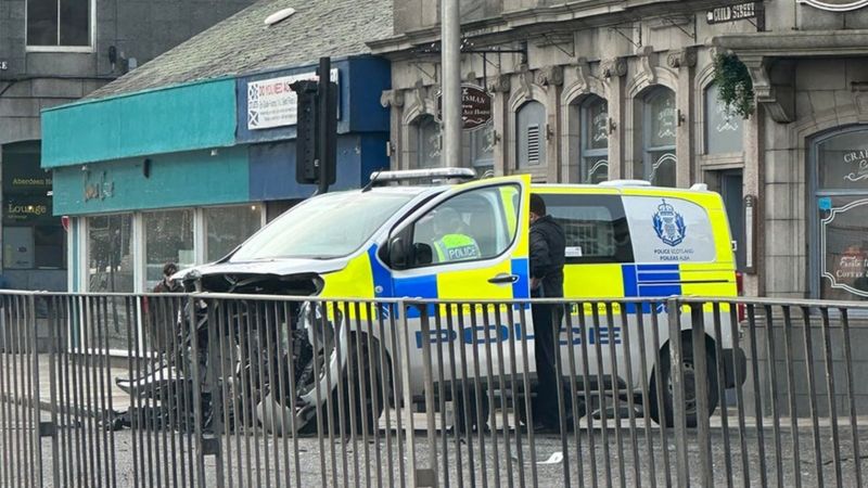 Police officer taken to hospital after Aberdeen crash - BBC News