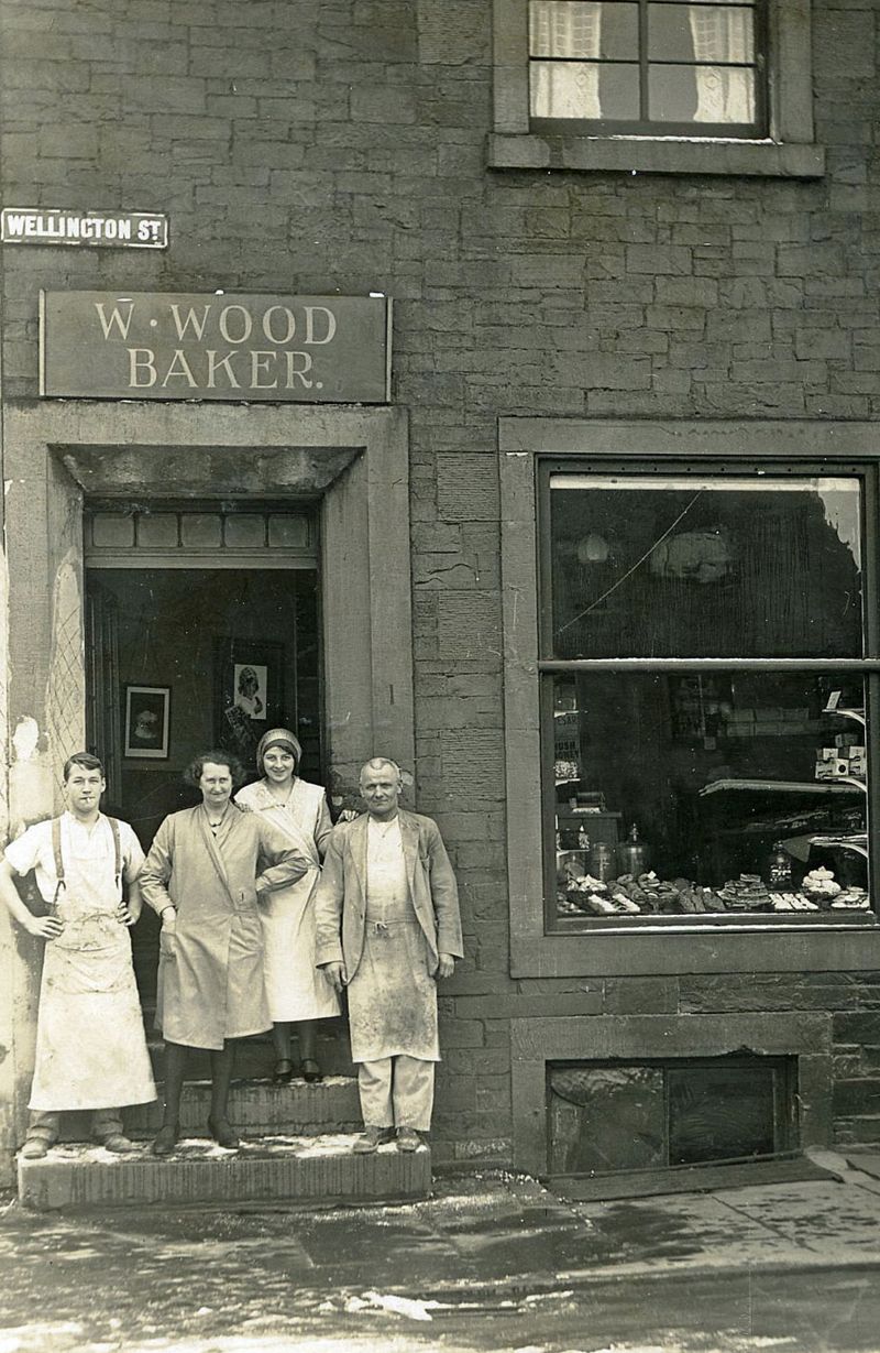 Hawick's 'forgotten shops' celebrated in new exhibition - BBC News