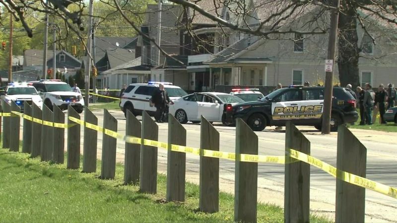 'Facebook killer' Steve Stephens found dead after car chase - BBC News