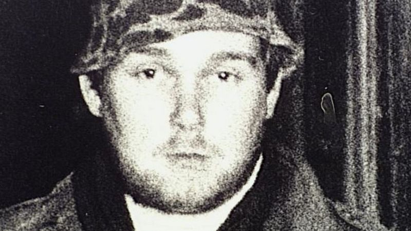 Hungerford marks 30 years since shooting - BBC News