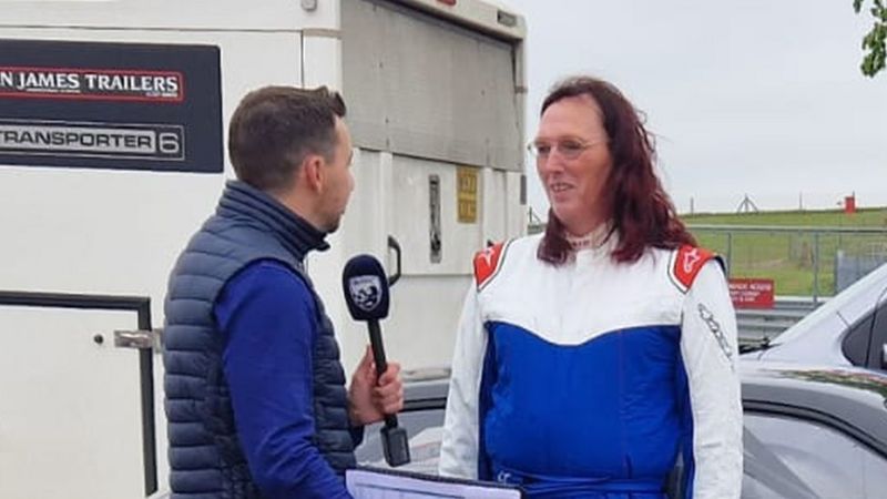 Transgender racing driver praises 'warm welcome' at Snetterton - BBC News