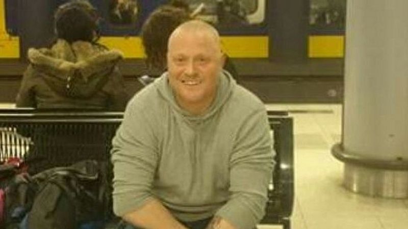 Mark Wolsey death: Daniel Ainsley appears at Leeds Crown Court - BBC News