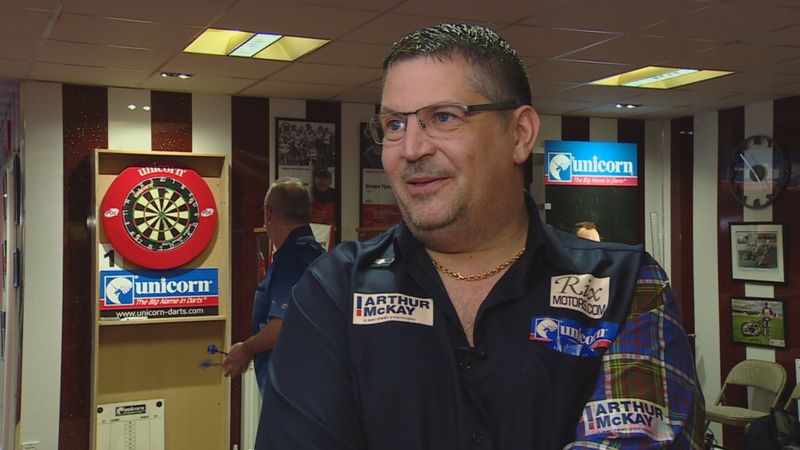 Jocky Wilson: Darts champion celebrated in new play - BBC News