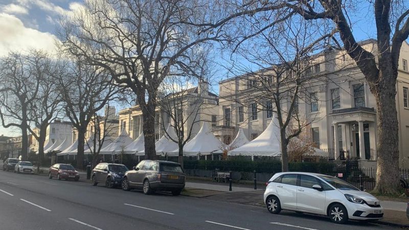 Cheltenham's 131 Promenade marquee row to continue - BBC News
