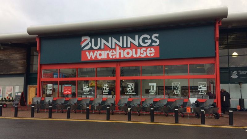 Bunnings DIY store opening causes Aussie sizzle - BBC News