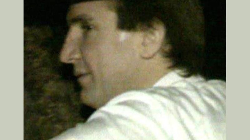 Threats made to kill 'family from hell', murder trial hears - BBC News