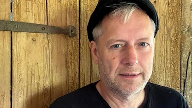 Essex vicar Rev Matthew Simpkins creates song from cancer scanner - BBC ...