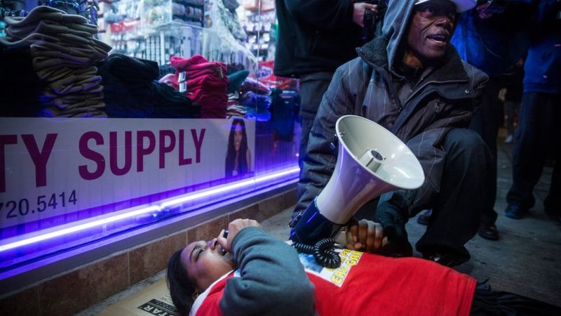 Eric Garner death: Activist daughter Erica dies aged 27 - BBC News