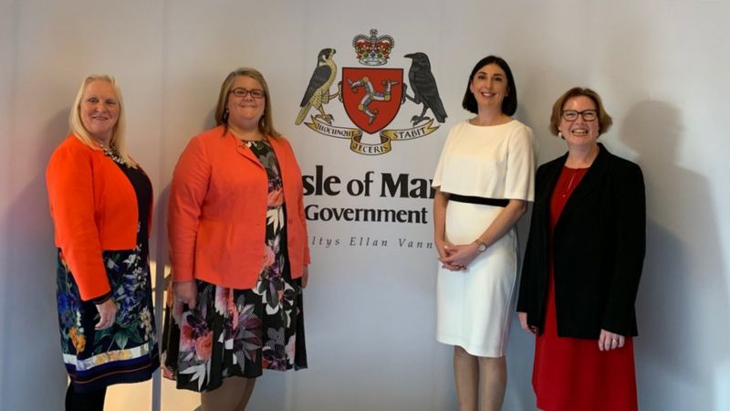 Isle of Man's chief minister appoints new Council of Ministers - BBC News