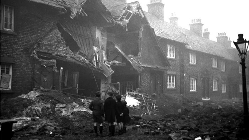 The Blitz Anniversary: 75 years since bombing of the UK - BBC Newsround