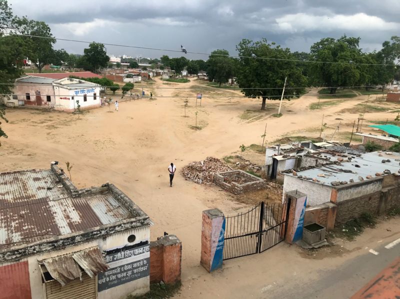 A prison where the inmates have to go and find jobs - BBC News