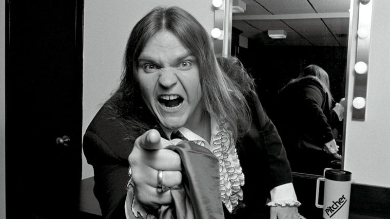 Meat Loaf: Stars pay tribute to 'one-off' Bat Out Of Hell singer - BBC News