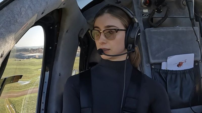 The female aviator helping women get their wings - BBC News