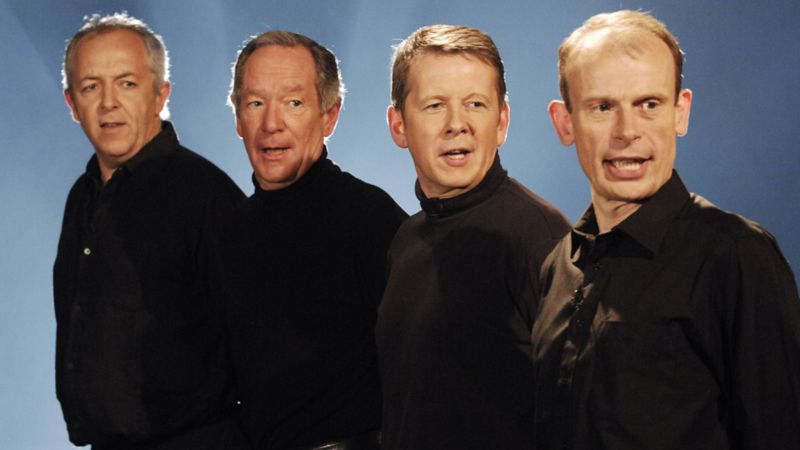 In pictures: A look back at Bill Turnbull's life - BBC News